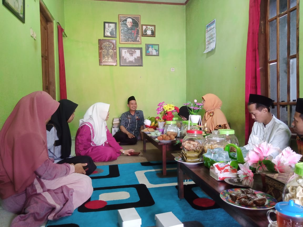 Santriwati Boarding Miftahul Ulum MAN 2 Kulon Progo Kunjungi Ponpes ...