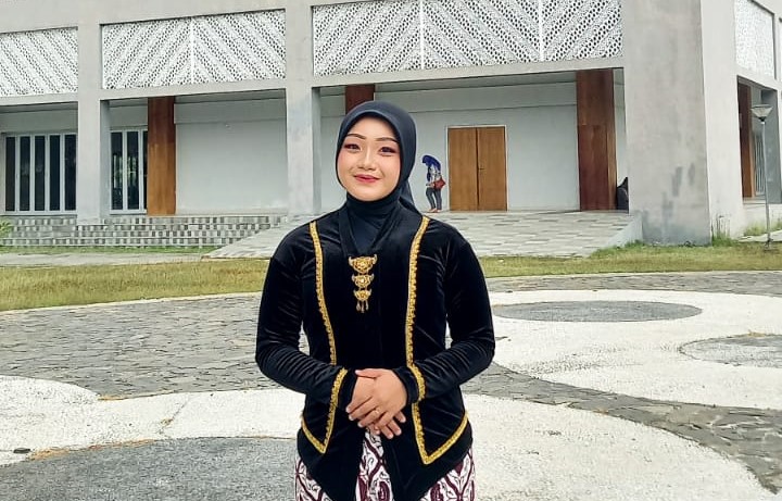 Najya MAN 2 Kulon Progo Juara 2 Pranatacara Kompetisi Bahasa dan Sastra ...