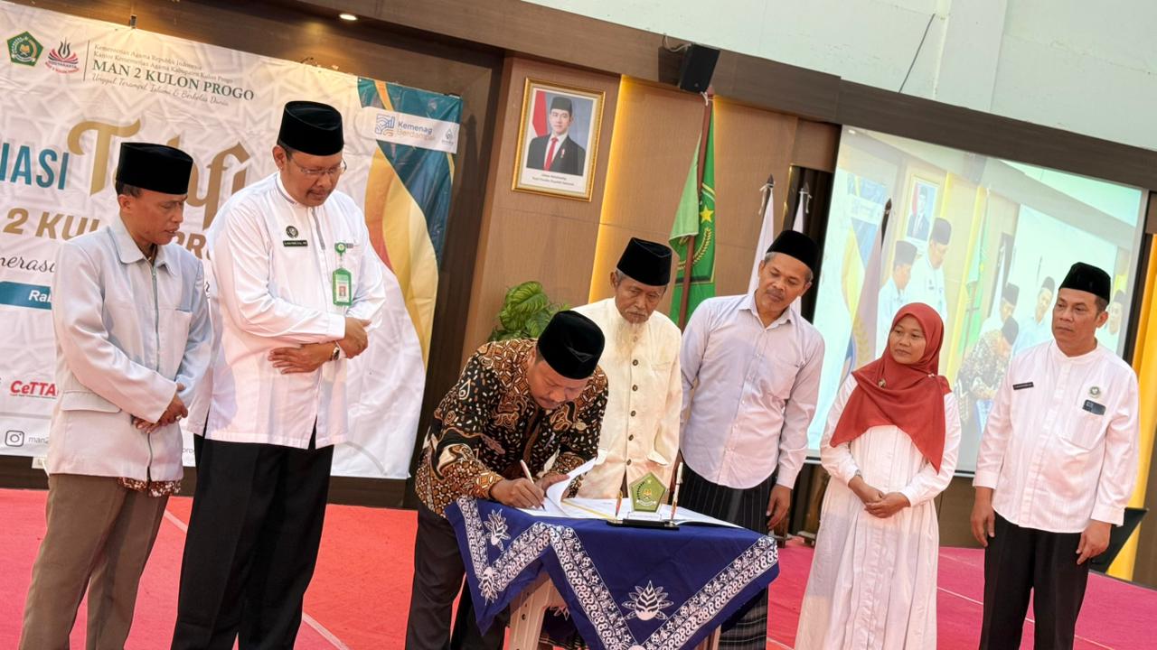 MAN 2 Kulon Progo Sepakati MoU Pendidikan Tahfiz dengan Pondok ...